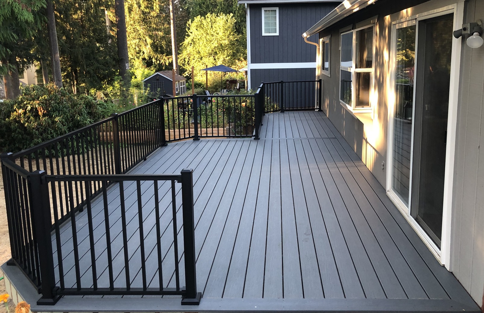 Zero-Maintenance Aluminum & Composite Deck Railing Systems